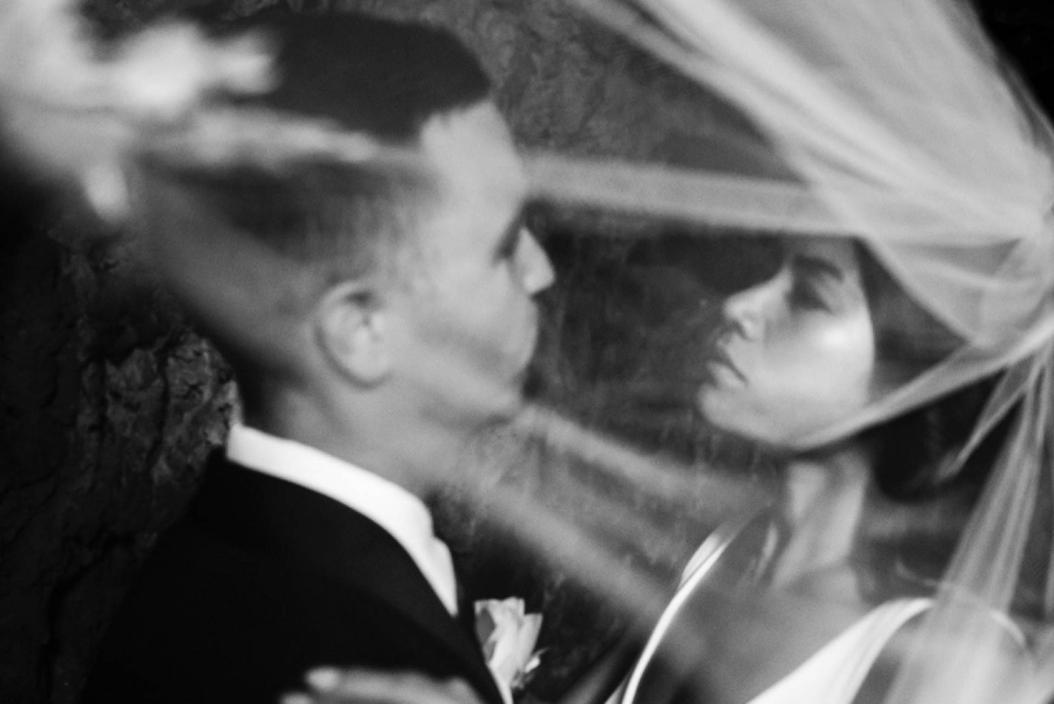 Contact - Roberta Perrone - Elopement Photographer